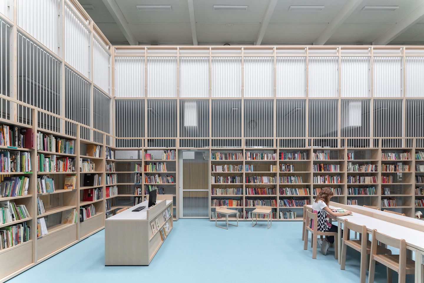 Innovative School Library Design: Transforming Learning Spaces at Vič ...