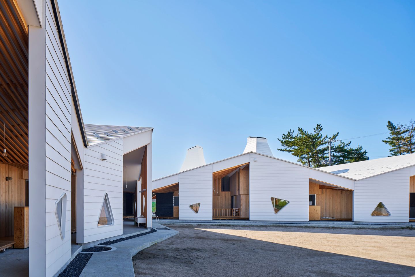 YNS Yamaikarashi Nursery School by Takeru Shoji Architects: A Community ...